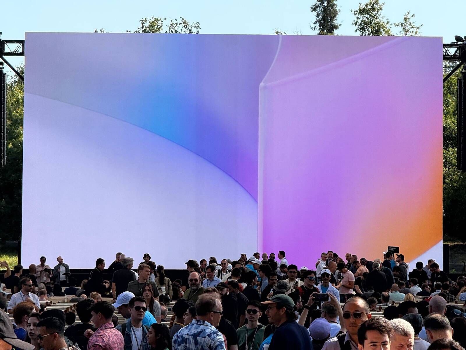 WWDC 2025 Apple Event Live Keynote Coverage: iOS 26, macOS Tahoe, and More - MacRumors