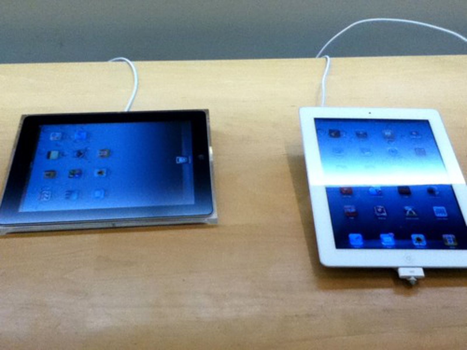 Home Screen of Apple's New Interactive Retail iPads - MacRumors
