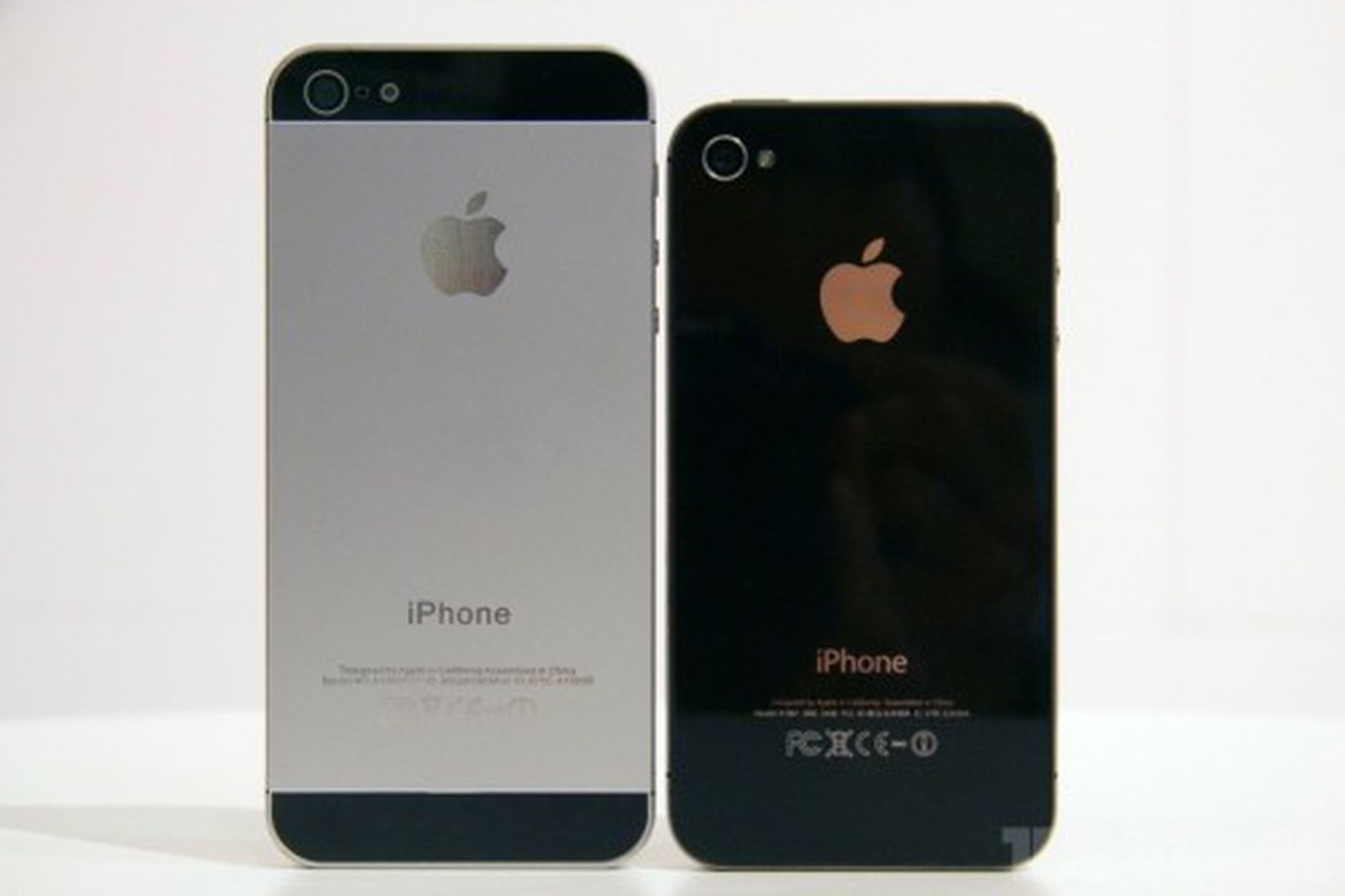 Hands On with a Physical Mockup of the iPhone 5 - MacRumors
