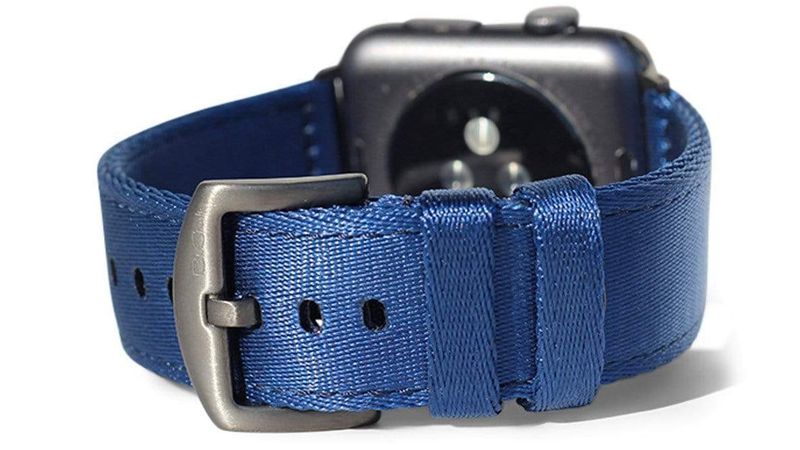 MacRumors Giveaway: Win an Apple Watch Series 7 and Band From BluShark ...