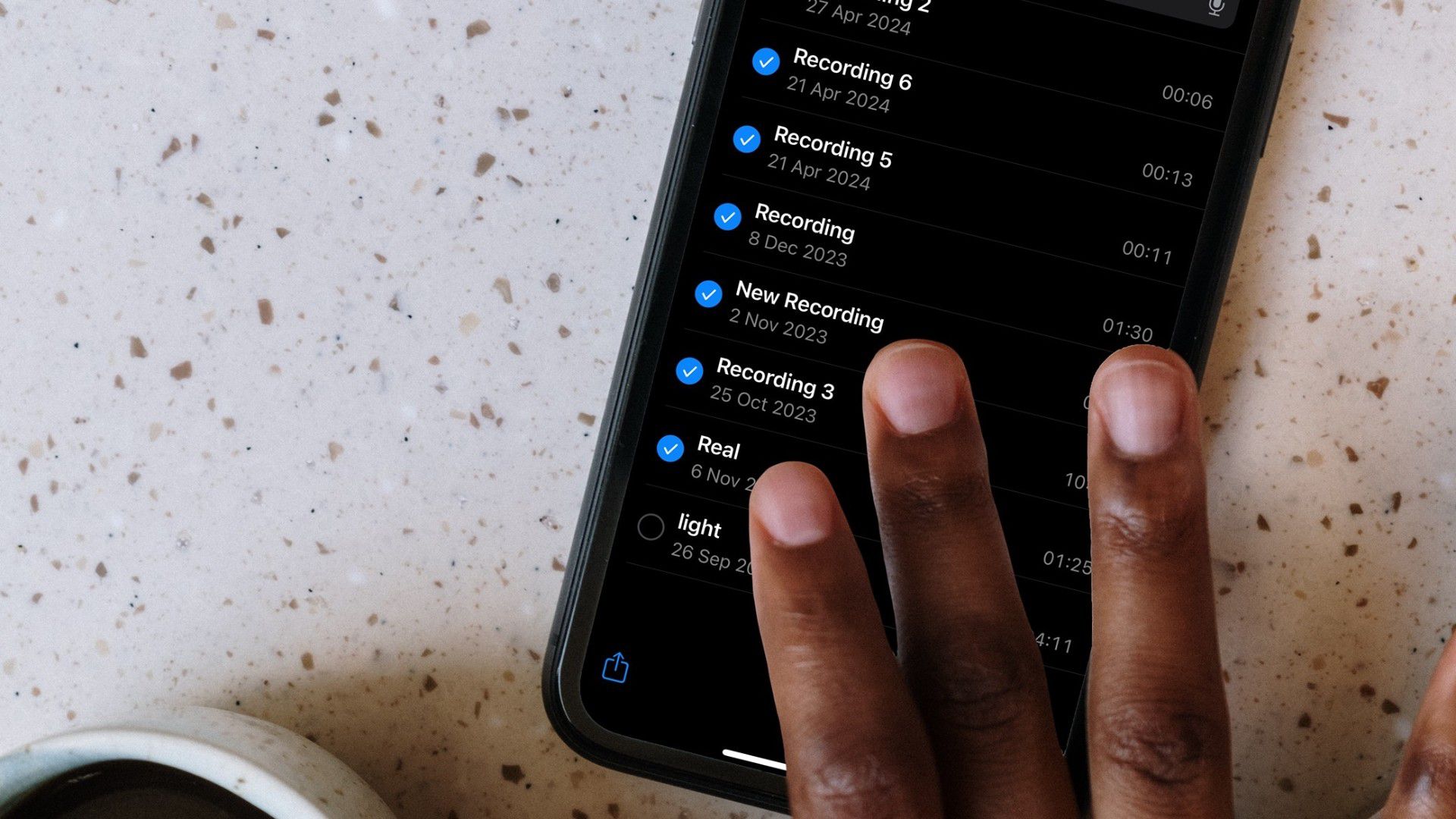 Select Faster on iPhone With This Two-Finger Trick - MacRumors