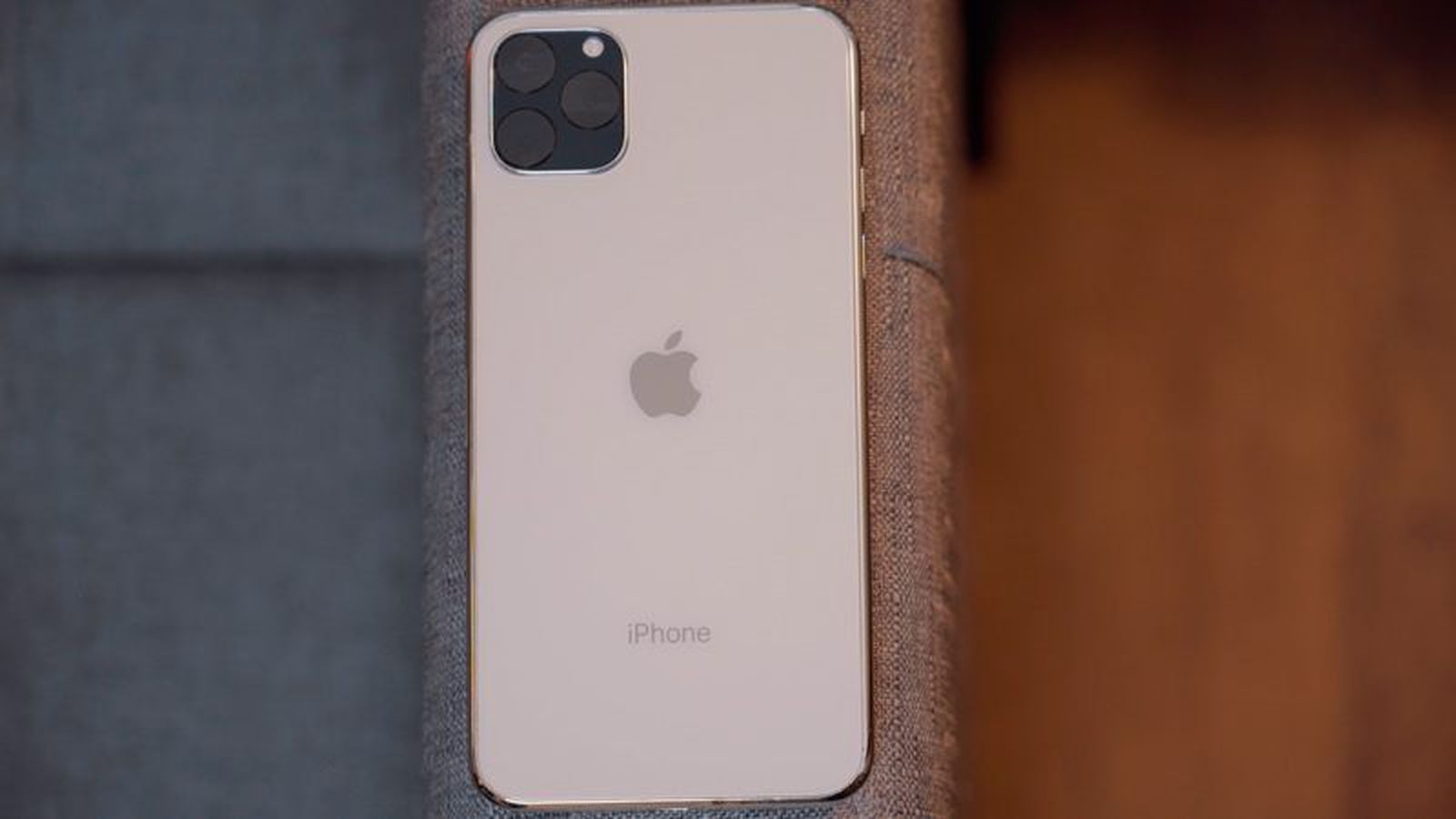 What to Expect From the 2019 iPhones: Hands-On With Dummy Models ...