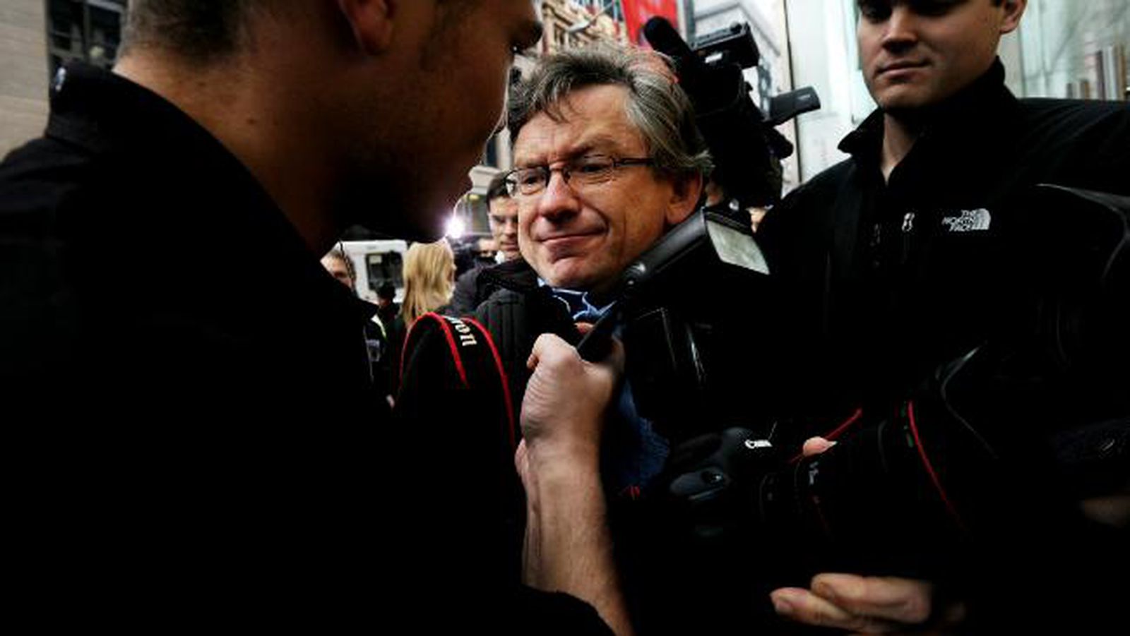 Apple Shifting Security Team From Contractors to Full-Time Employees ...