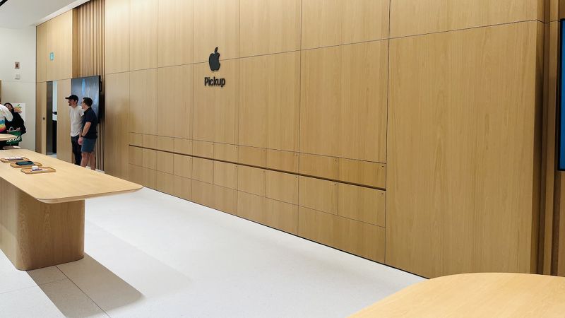 Apple's First Store With Dedicated Pickup Station in Canada Now Open ...