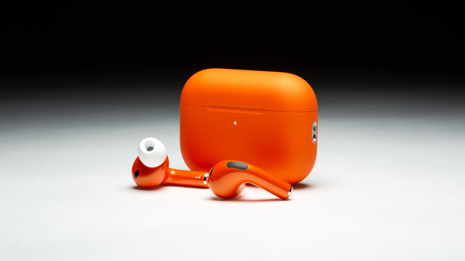 MacRumors Giveaway: Win Custom-Colored AirPods Pro 3 From ColorWare ...