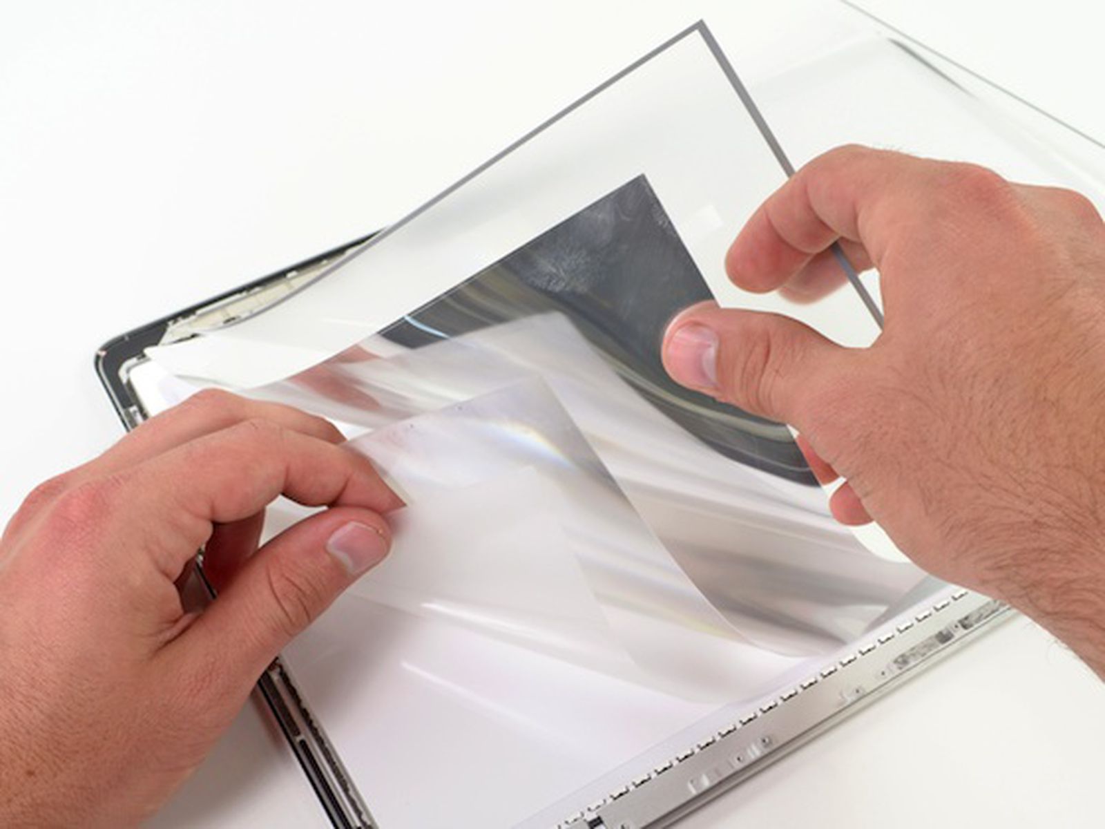 Teardown of New MacBook Pro's Retina Display Reveals 'Engineering ...