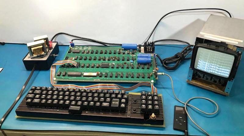 Functional Apple-1 Computer Sells for $375,000 at Auction - MacRumors