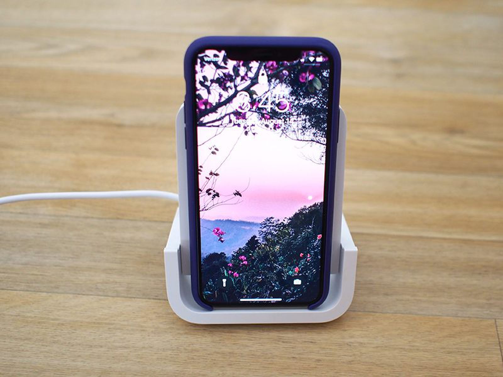 Logitech POWERED Wireless Charging Stand Review - MacRumors