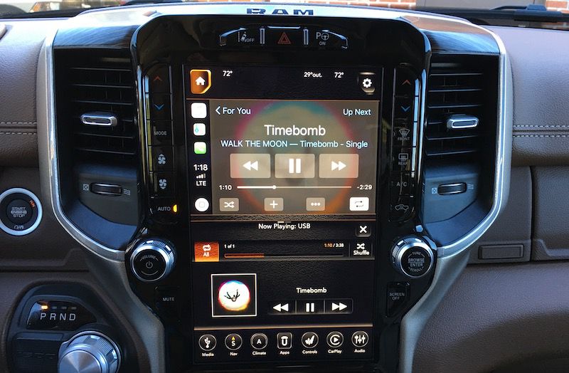 Review: 2019 Ram 1500 Offers a Gorgeous 12.3-Inch Portrait Display With ...