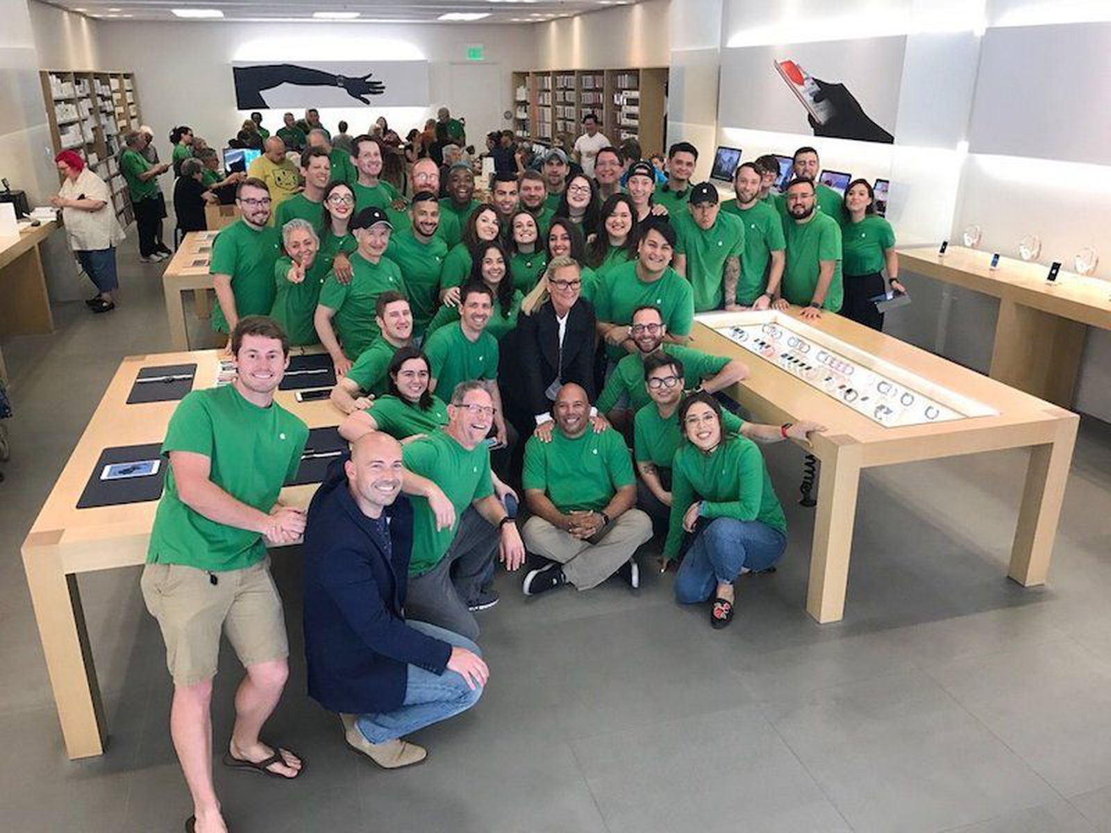 Apple Store Employees to Celebrate Earth Day With Green Shirts Starting ...