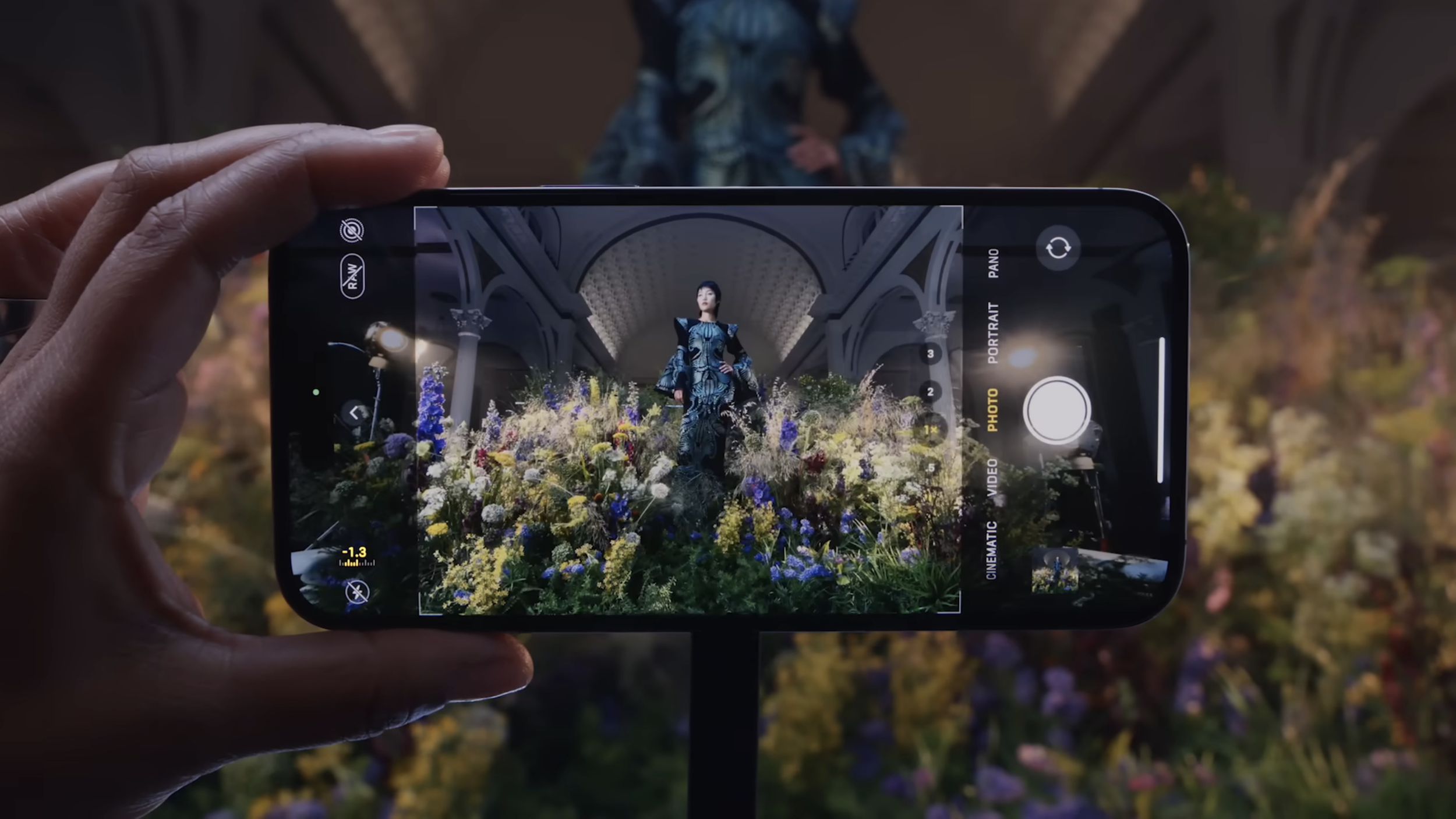 How to Straighten Your Camera Shooting Angle on iPhone - MacRumors