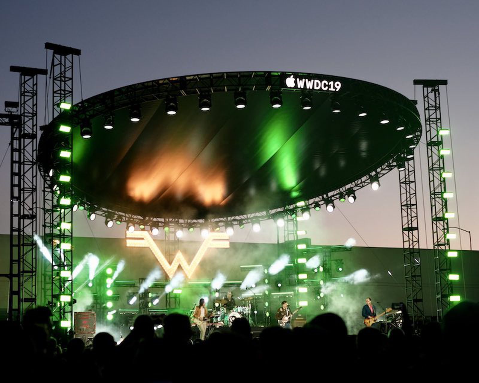 Photos From WWDC 2019: Mac Pro Studio, Get-Togethers, Scholars, Weezer ...