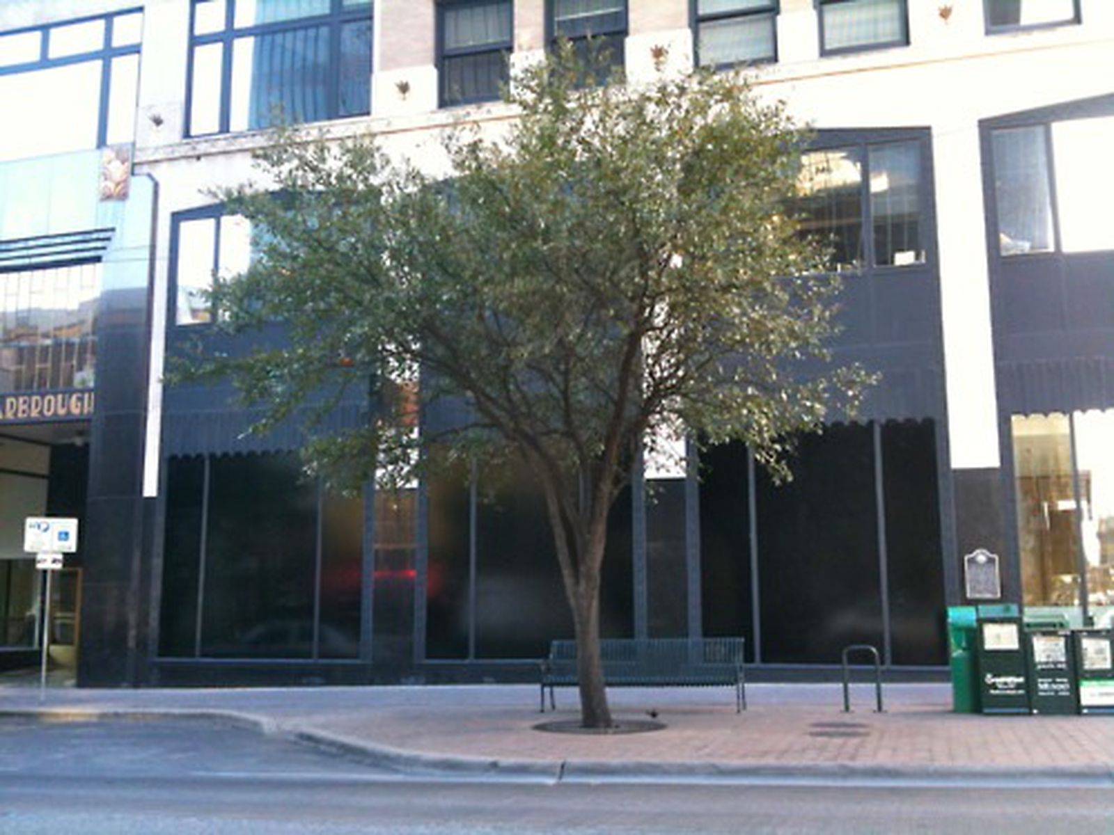 Apple to Open 'Pop Up' Temporary Store at SXSW for iPad 2 Launch ...