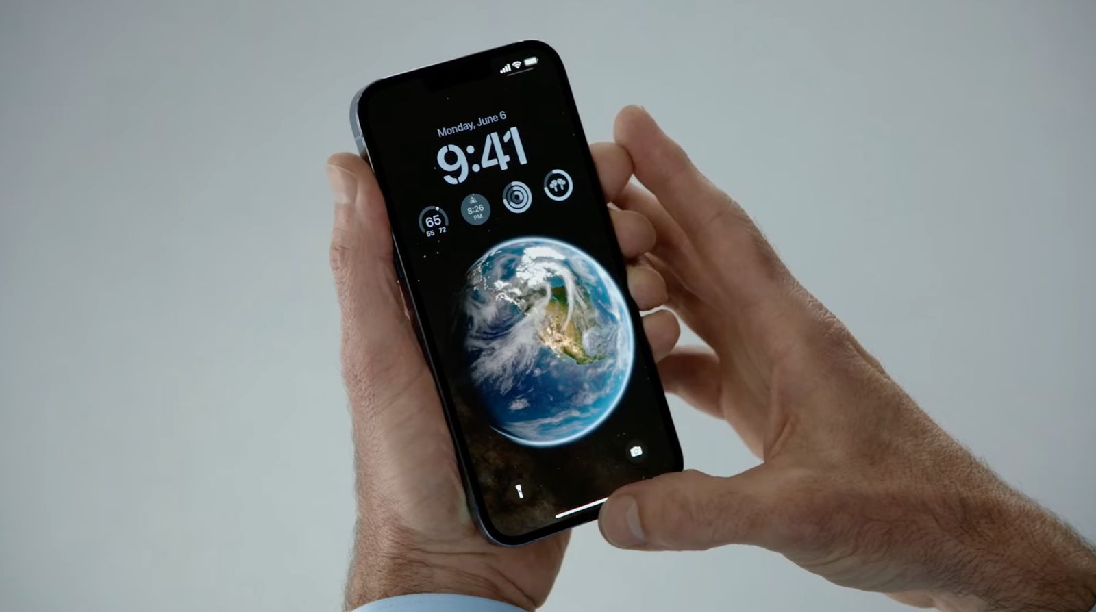 iOS 16: How to Delete a Lock Screen Wallpaper - MacRumors