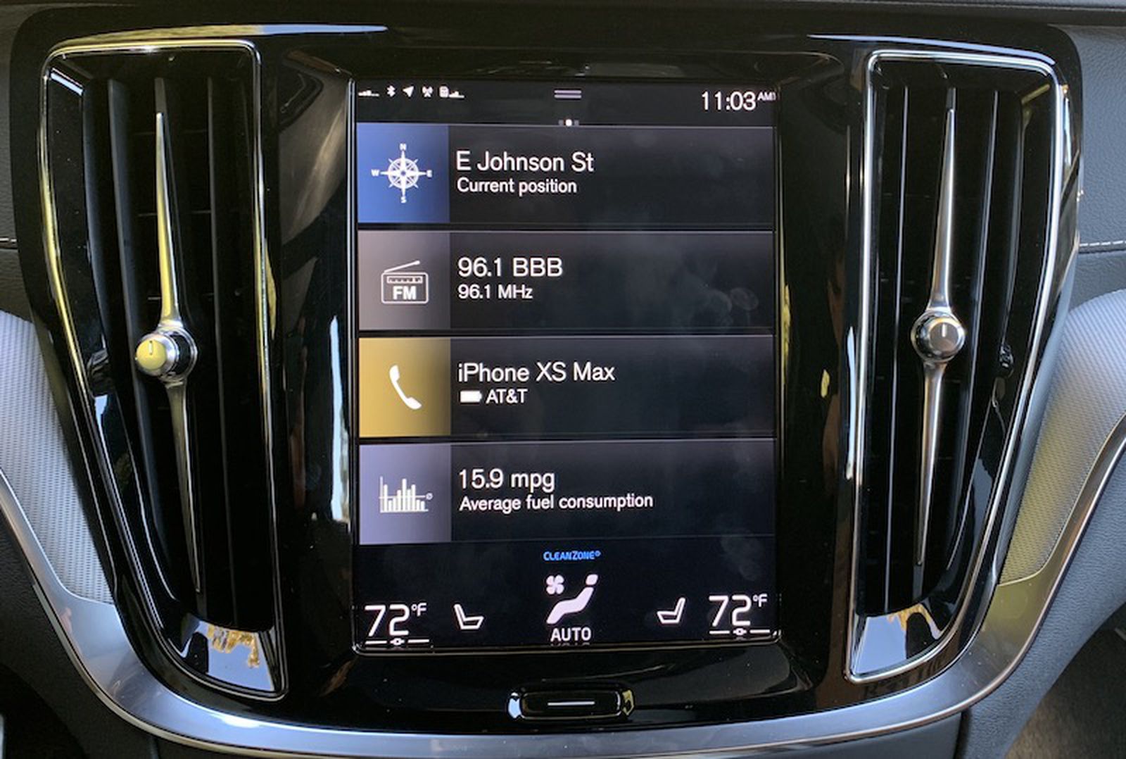 Review: Volvo's 2019 S60 Sedan Offers a Striking Sensus Infotainment ...