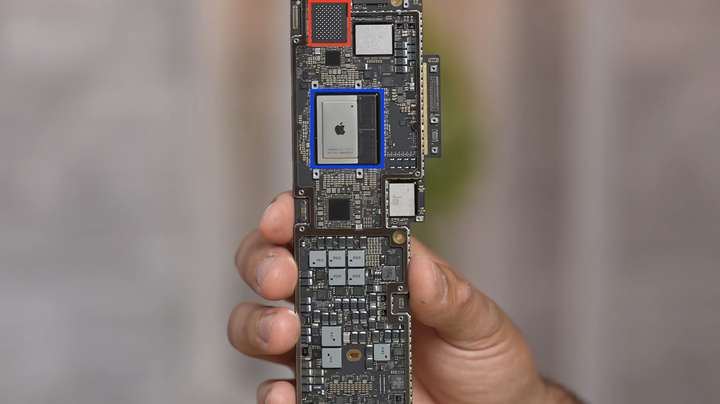MacBook Air Teardown Reveals M2 Chip and Single Storage Chip for 256GB ...