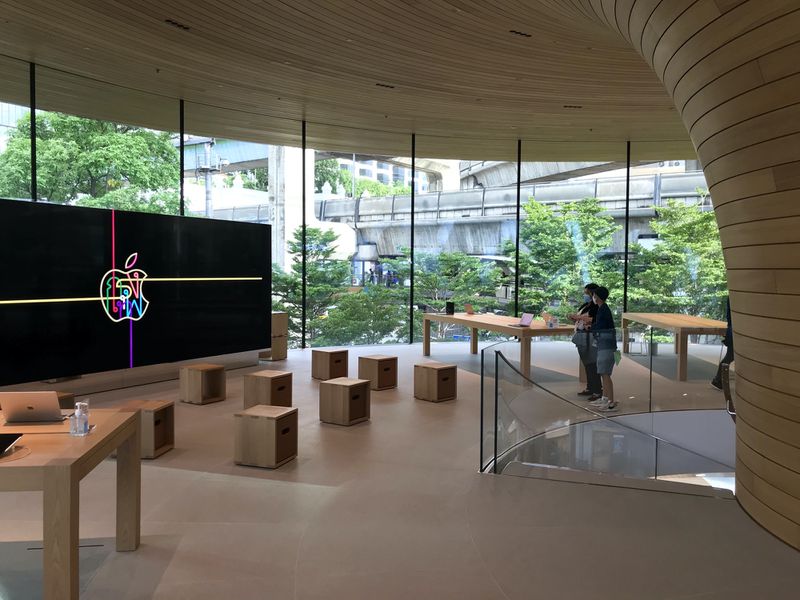 Take a Look Inside Apple's New Retail Store in Bangkok - MacRumors