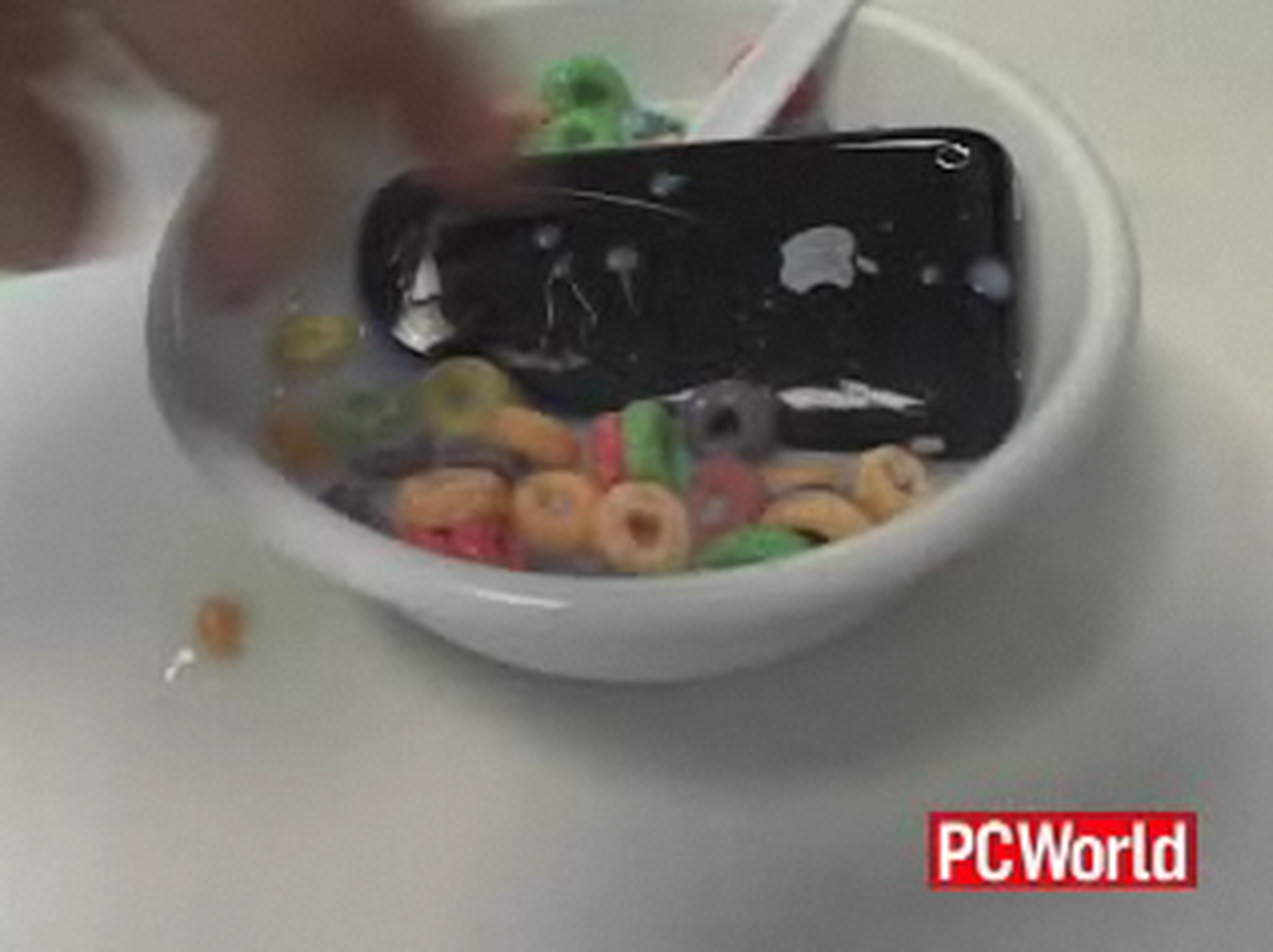 iPhone 3G Stress Tests (Keys, Dropping and More) - MacRumors