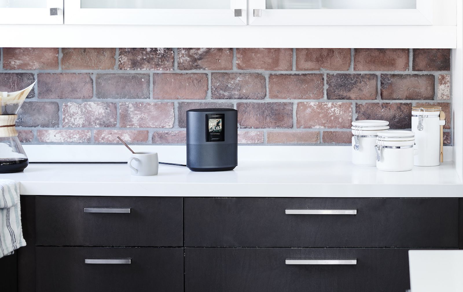 Bose Introduces HomePod Competitor With Display for $400, AirPlay 2 ...