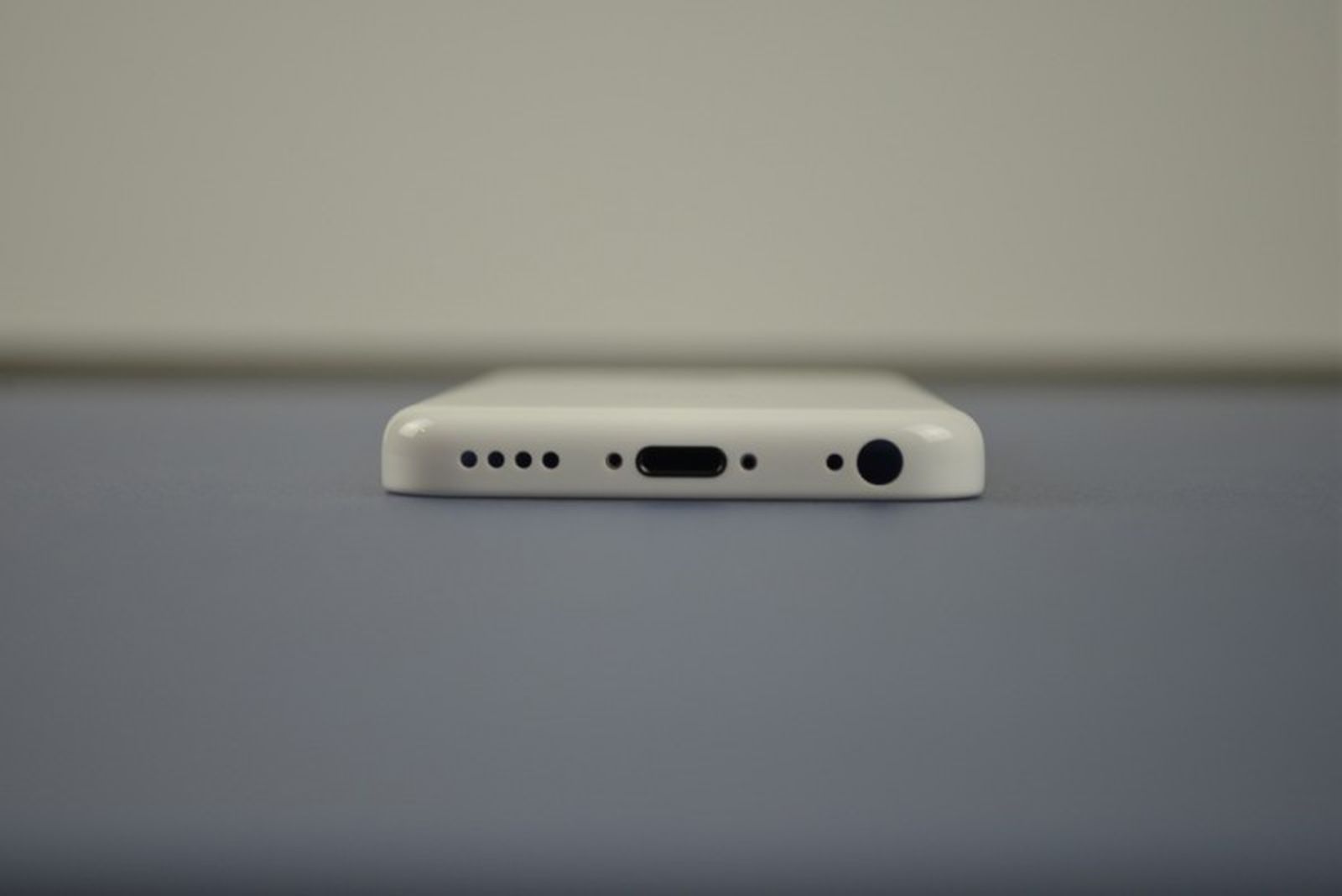 New High-Resolution Photos of Low-Cost iPhone Rear Shell Surface ...