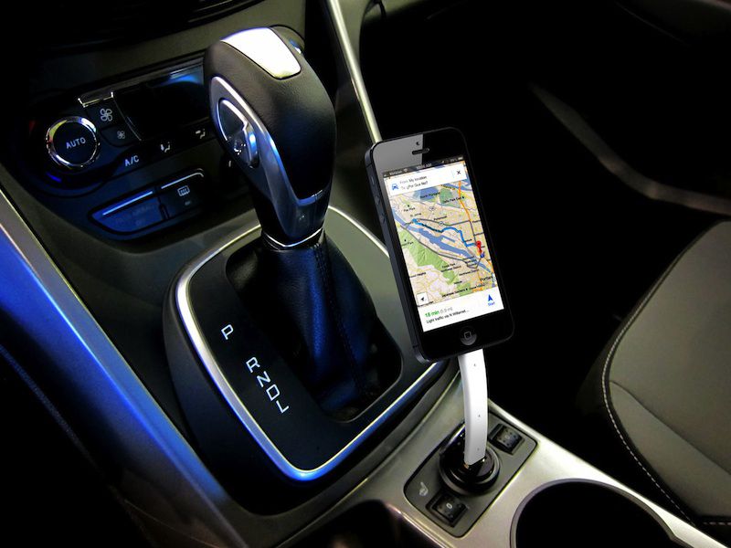 'Trunk' Posable Lightning Cable Doubles as iPhone Stand - MacRumors