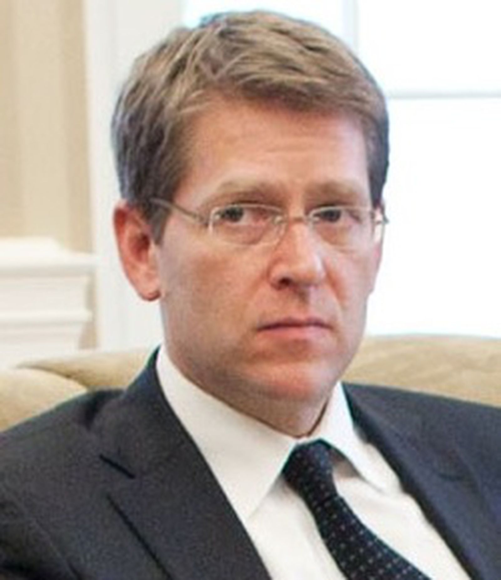 Apple Considering Former White House Press Secretary Jay Carney for PR ...