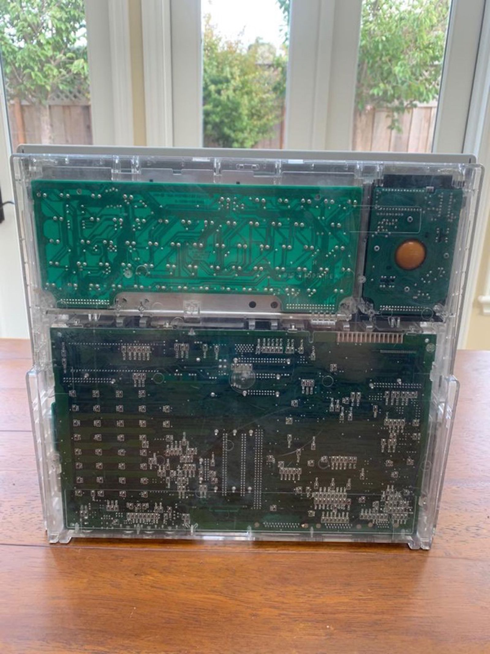 Vintage Prototype Macintosh Portable M5120 Shown Off in New Photos - MacRumors
