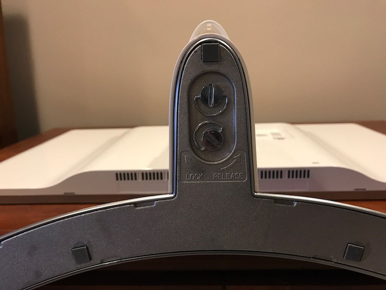 LG 27UD88 Review: A Well-Rounded Ultra HD Display With USB-C - MacRumors