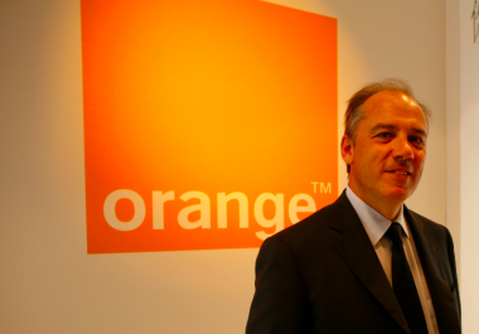 Apple Now 'More Flexible', 'Less Arrogant' Reports France Telecom CEO ...