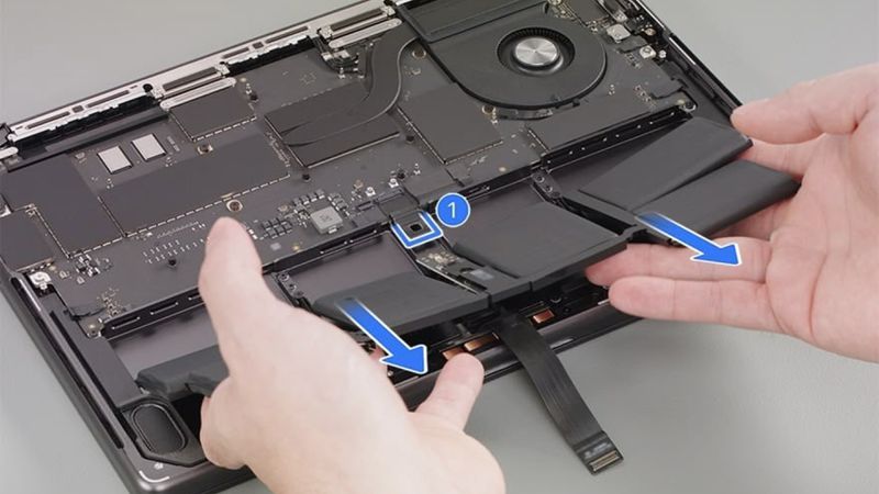 M5 MacBook Pro Gets Easier Battery Replacement Process - MacRumors