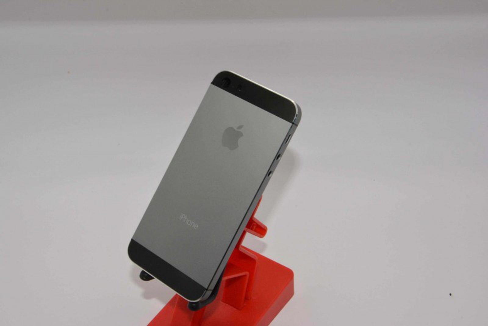 Photos of Alleged 'Graphite' iPhone 5S Rear Shell and Parts Surface ...
