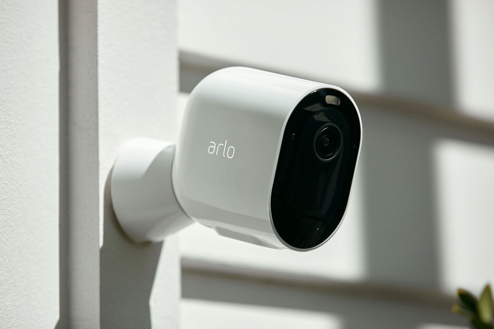 MacRumors Giveaway: Win a HomeKit-Compatible Arlo Pro 3 Camera System ...