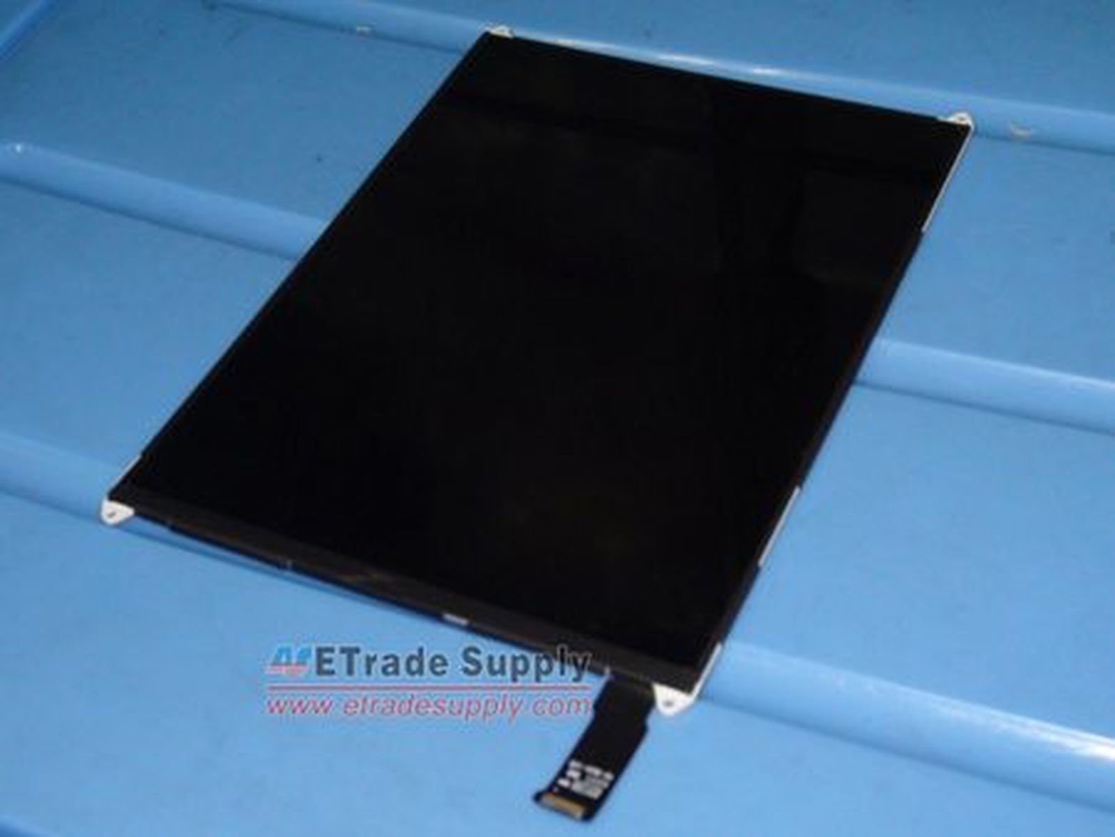 Photos of 4:3 Display from Apple's 'iPad Mini' Surface - MacRumors