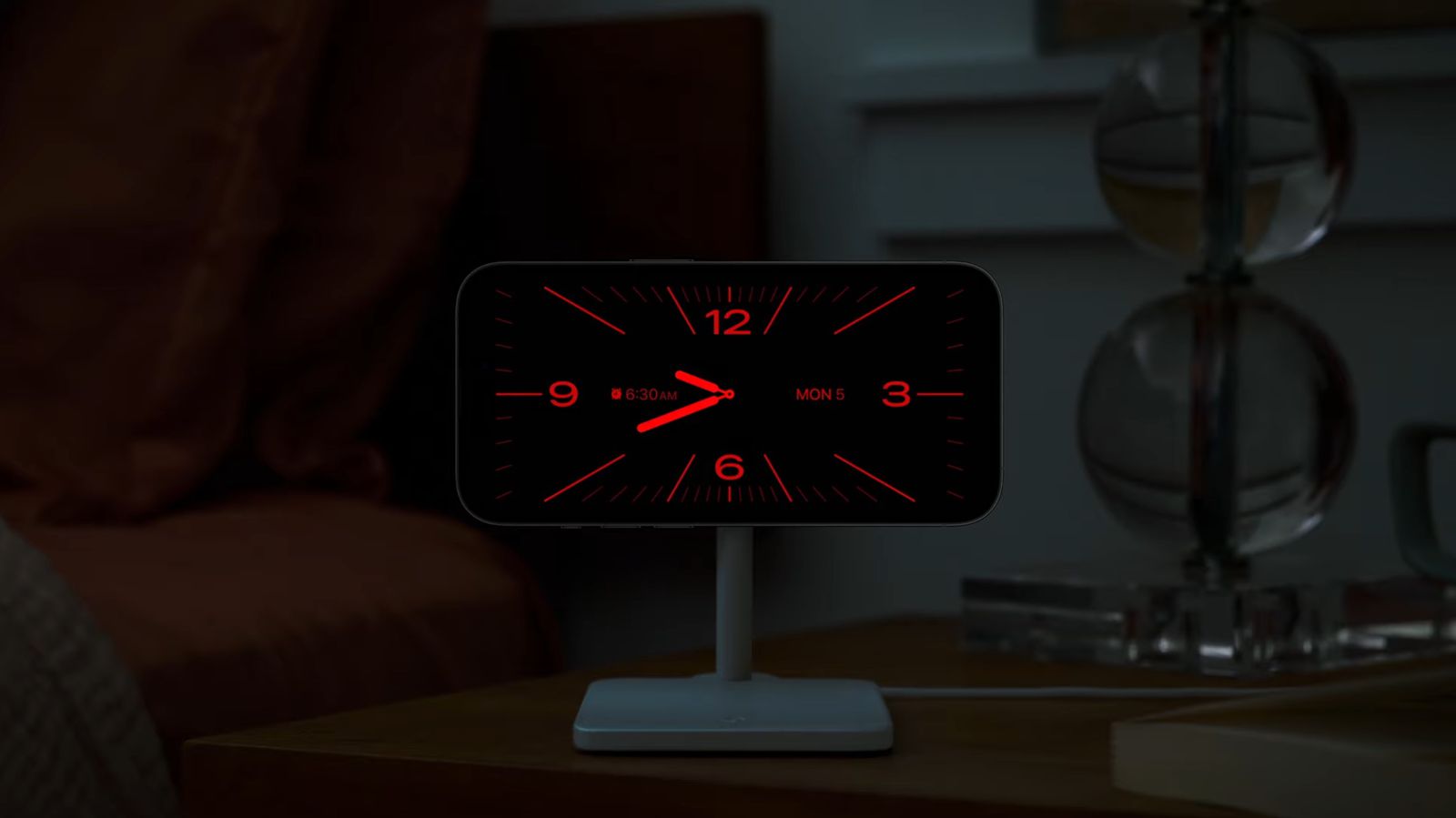 How to Disable the Red Tint in iPhone's StandBy Mode - MacRumors