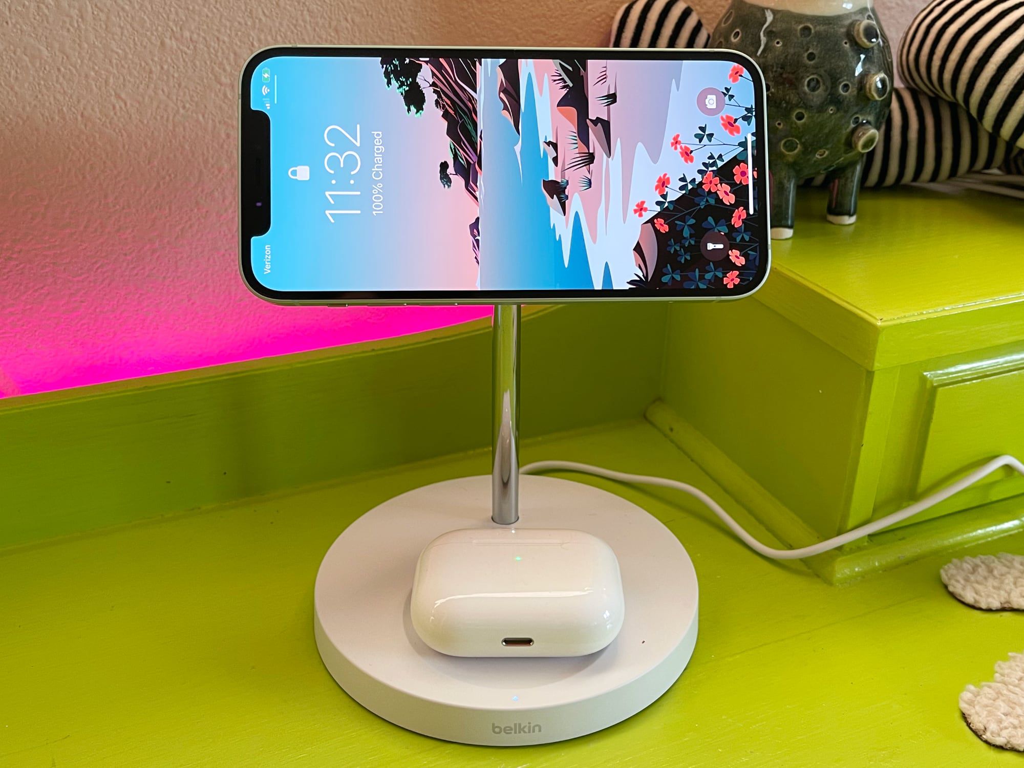 Boost Charge Pro 2-in-1 Wireless Charger Stand with MagSafe Review ...