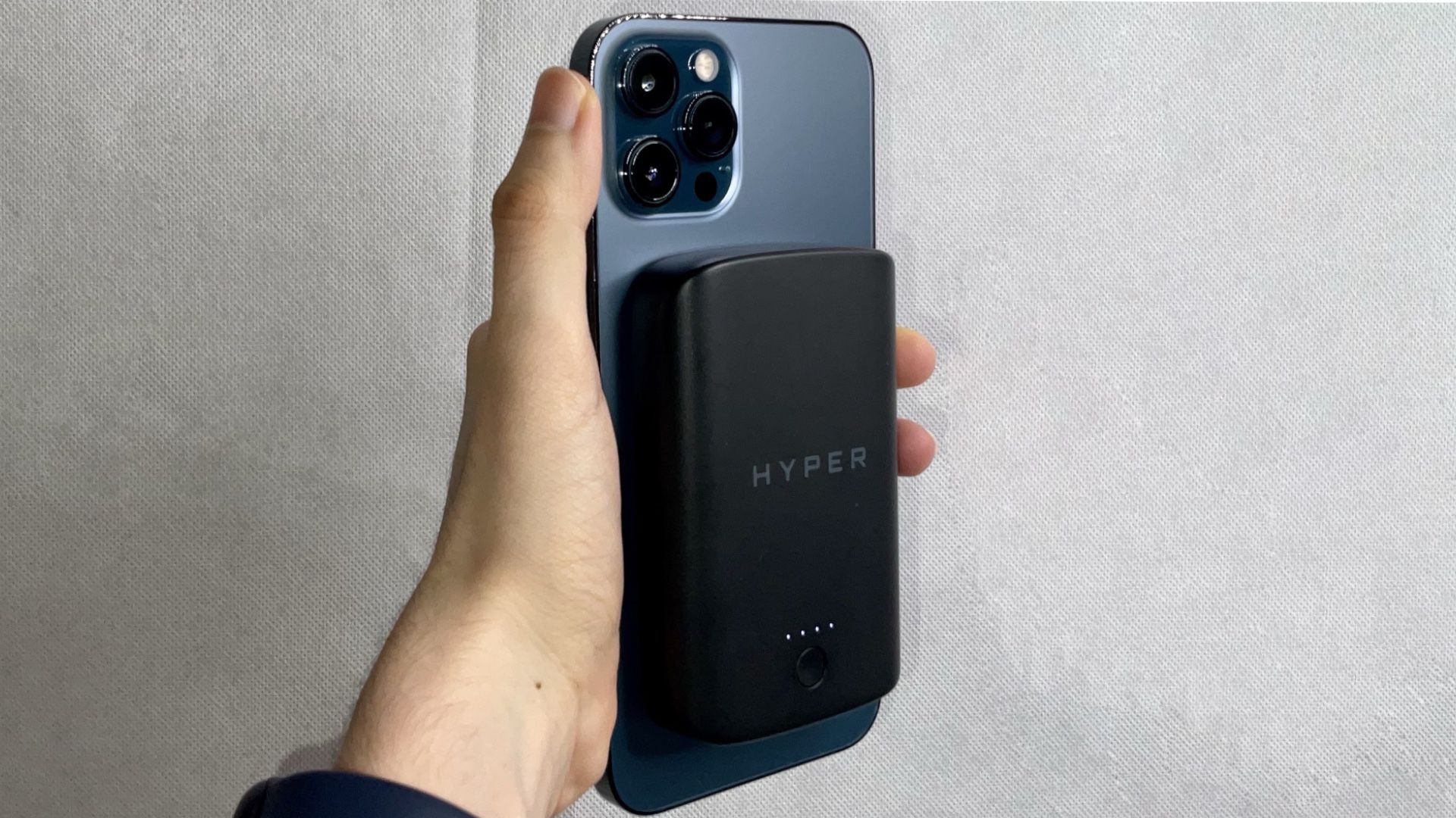 HyperJuice Magnetic Wireless Battery Pack Review - MacRumors