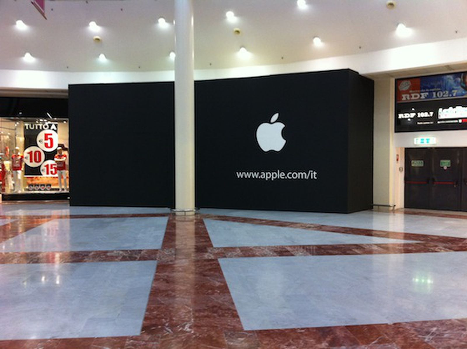 Apple Set to Open Five New Retail Stores on Saturday - MacRumors