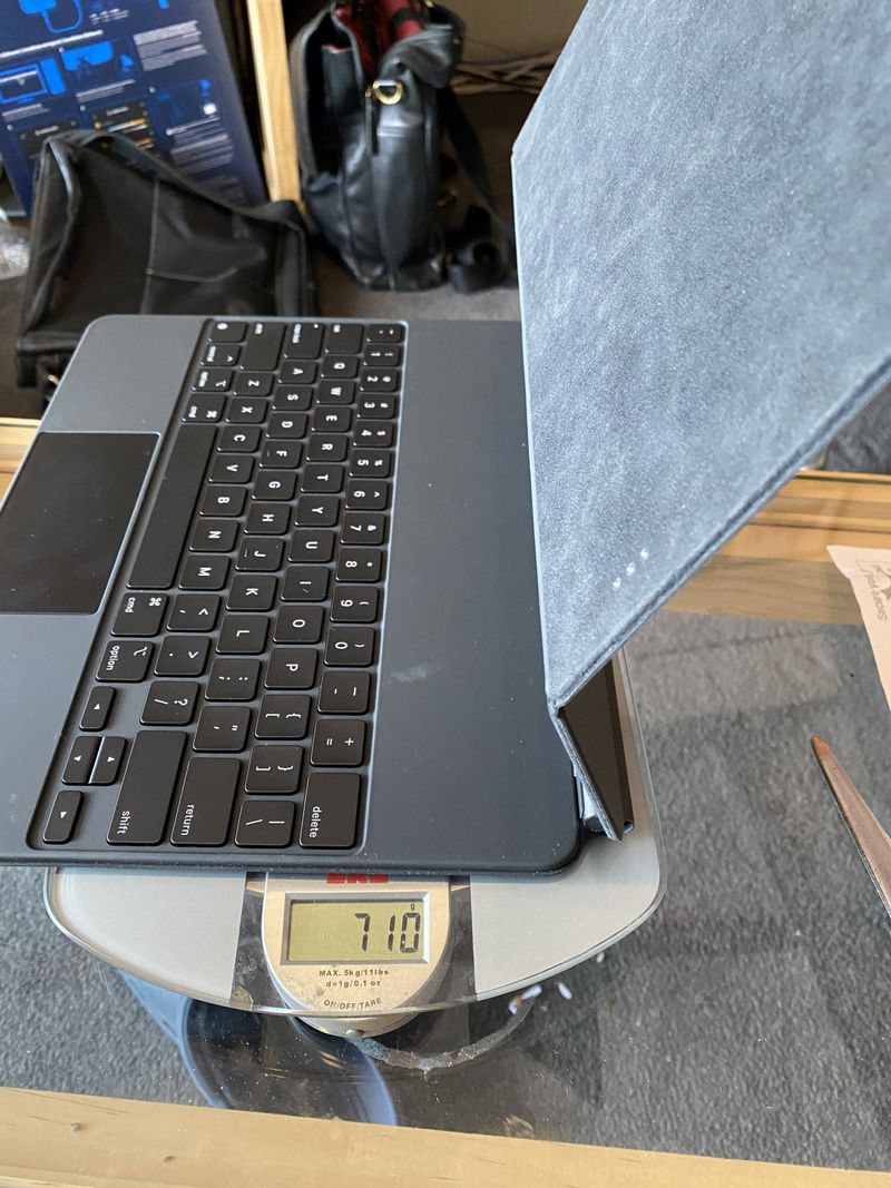 Combined Weight of a 12.9-inch iPad Pro and a Magic Keyboard Is Heavier ...