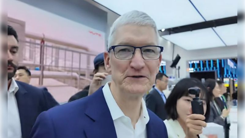 Tim Cook at CEO Summit in China to Talk Supply Chain, Trade Issues ...