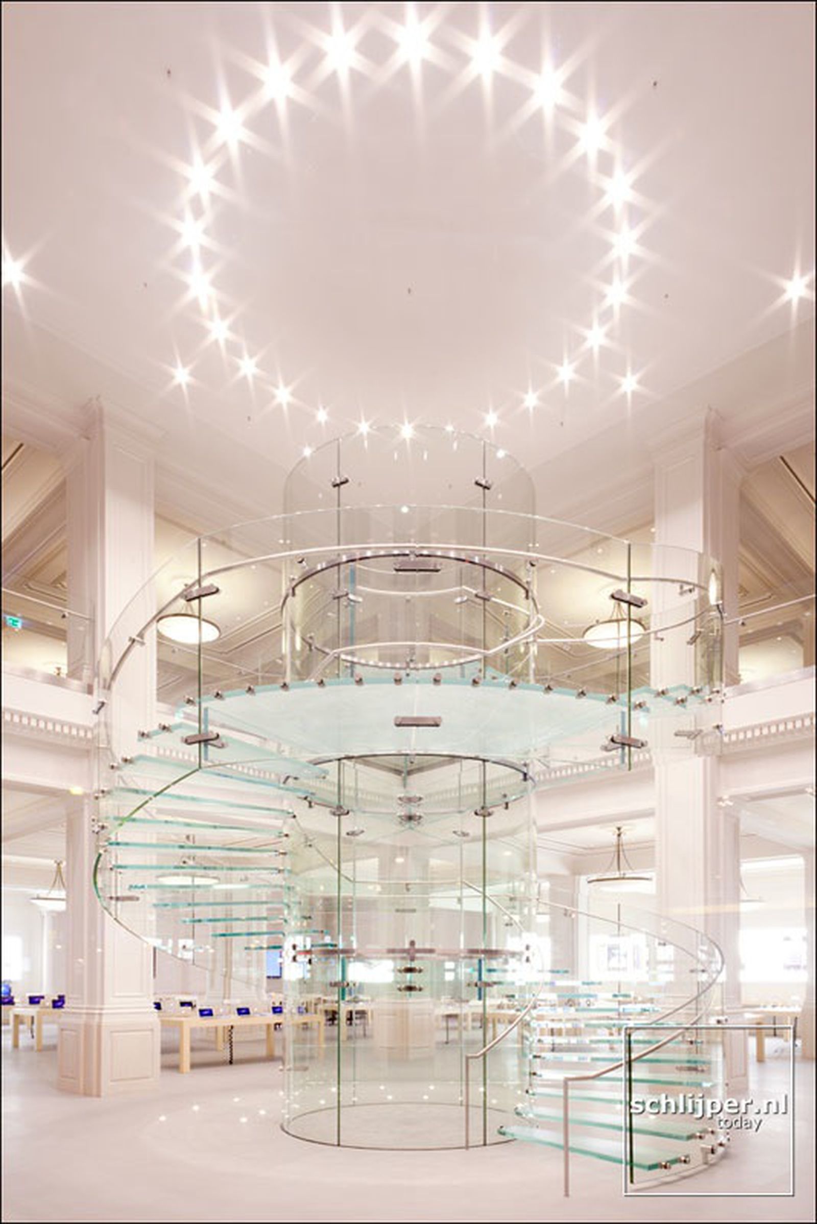 Stunning Photo of Glass Staircase at Amsterdam Retail Store - MacRumors