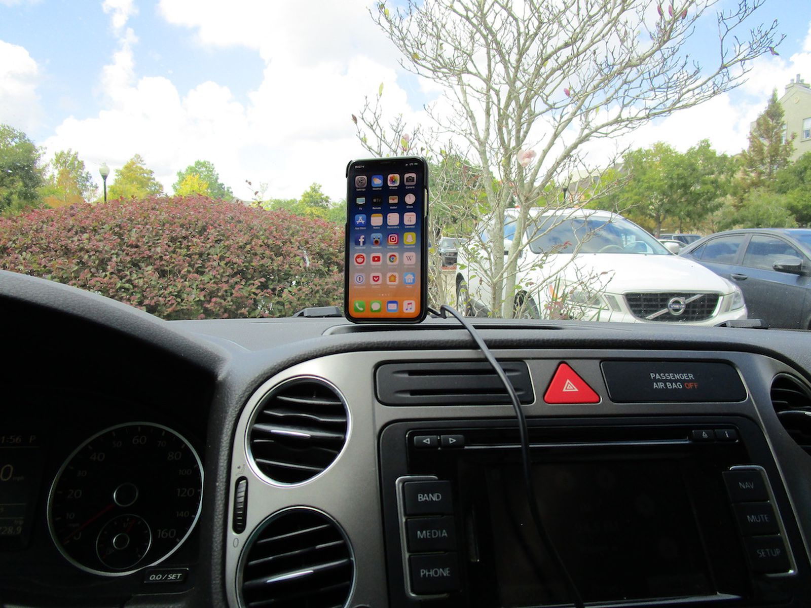 Scosche Magic Mount Pro Charge Review - MacRumors