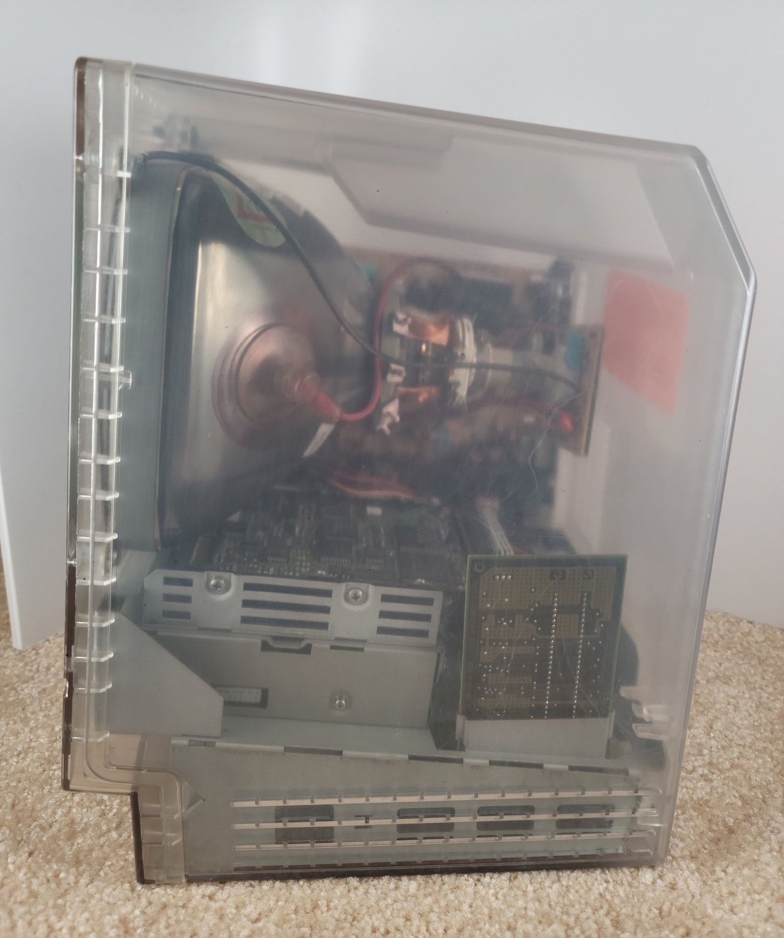 Images of Prototype Apple Macintosh With Clear Casing Shared Online ...