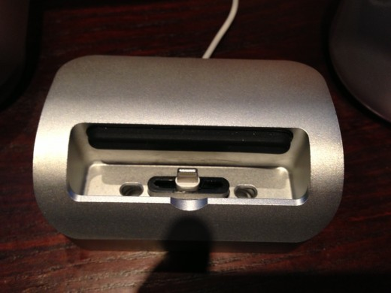 Official Lightning Connector Support Lacking, Inspires Workarounds and ...