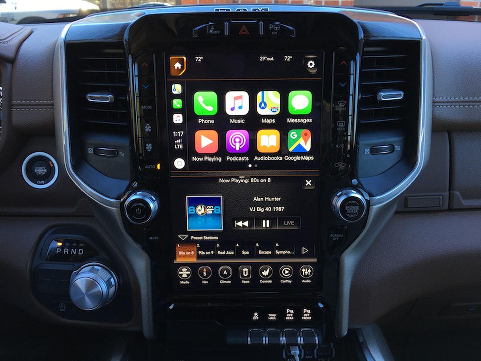 Review: 2019 Ram 1500 Offers a Gorgeous 12.3-Inch Portrait Display With ...
