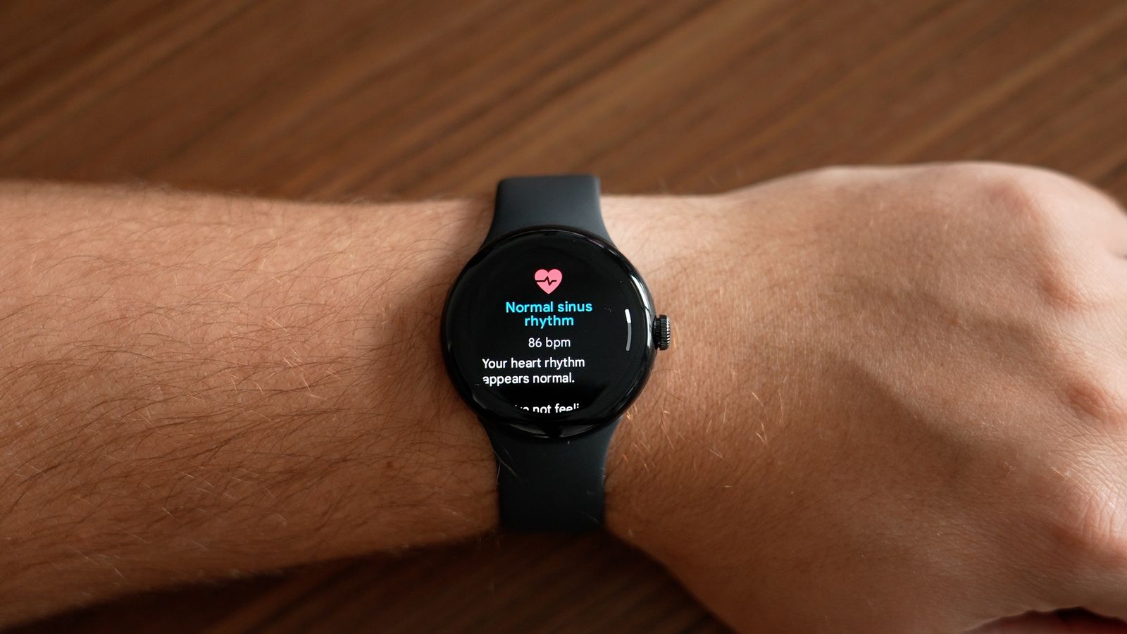 Google's New Pixel Watch vs. Apple Watch Series 8 - MacRumors