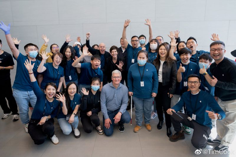 Tim Cook Praises Apple's 'Symbiotic Relationship' With China During ...