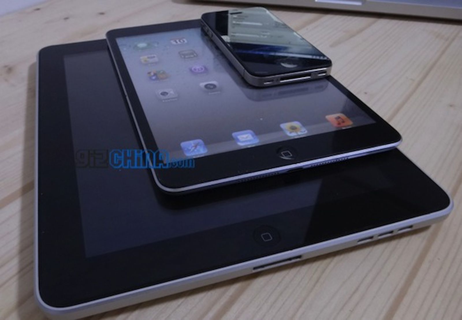 Hands-On Video with 'iPad Mini' Physical Mockup - MacRumors