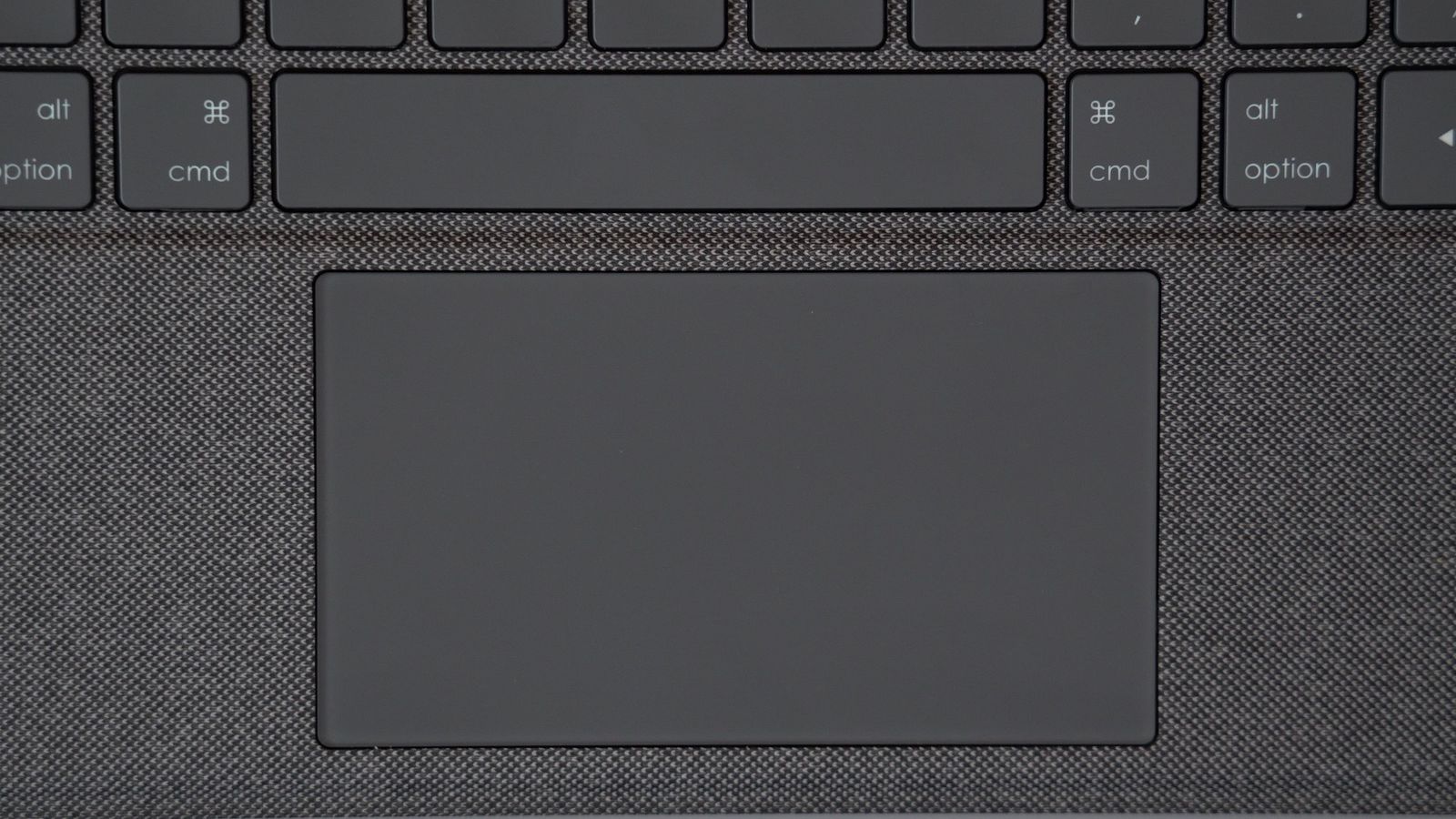 Hands-On With Logitech's New Keyboard Case With Trackpad for iPad Air ...