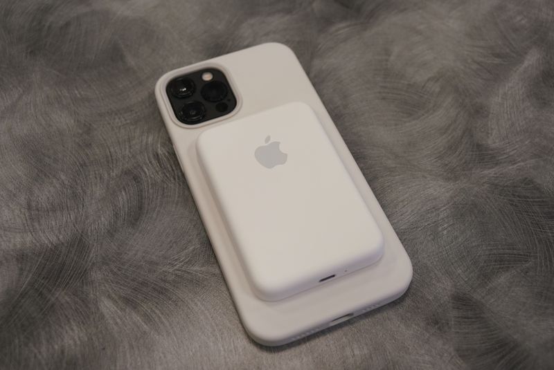 Photos of Apple's New MagSafe Battery Pack Provide First Look at ...