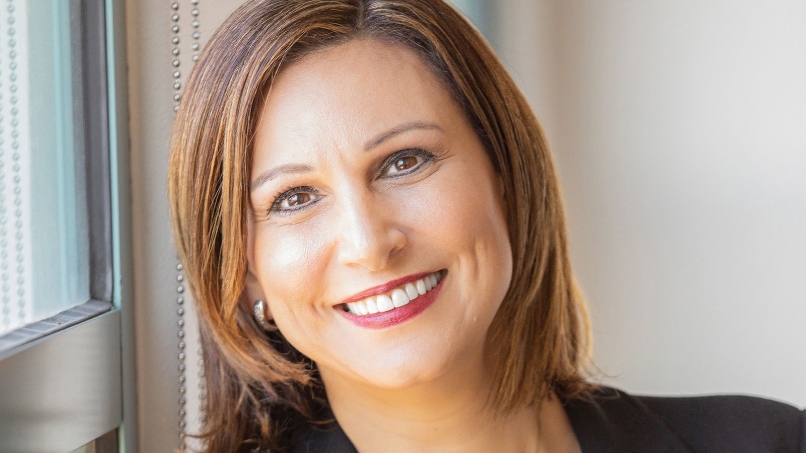 Apple Hires New Vice President of Worldwide Corporate Communications ...